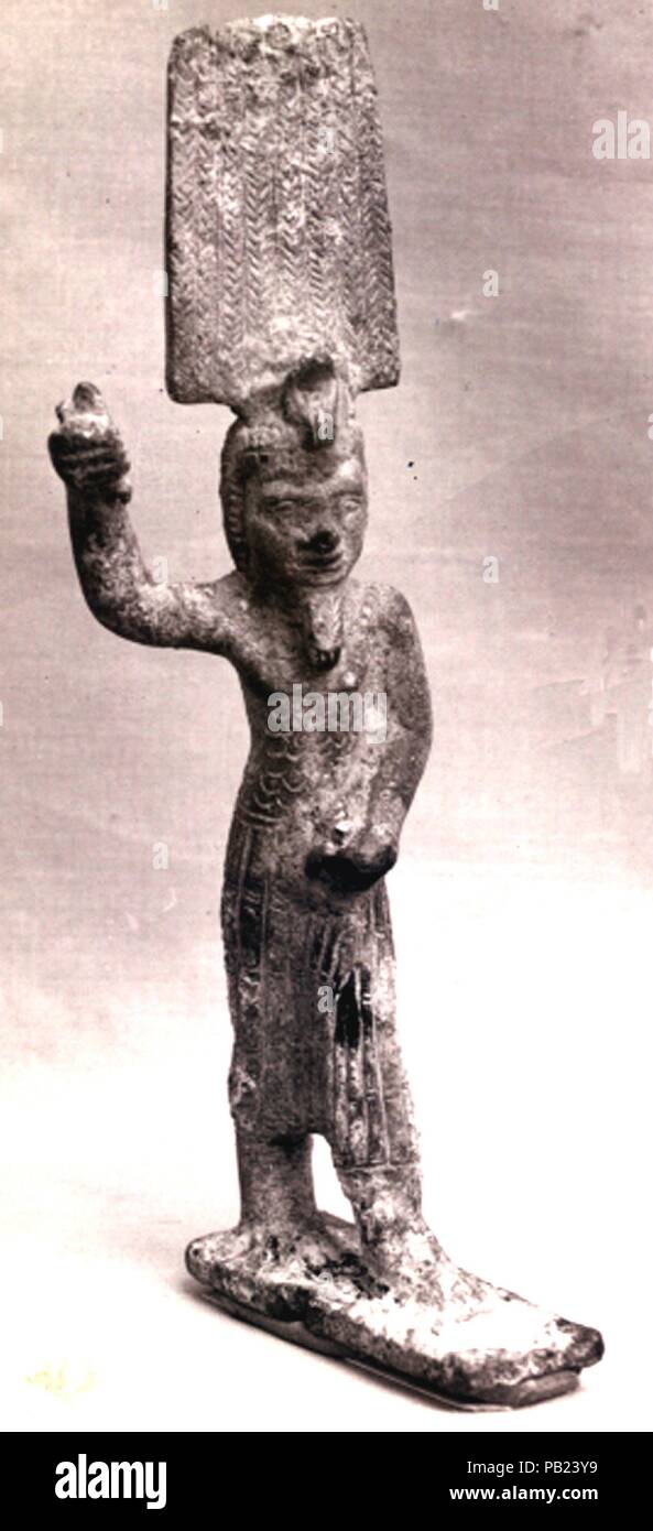 Scaled cuirass hi-res stock photography and images - Alamy