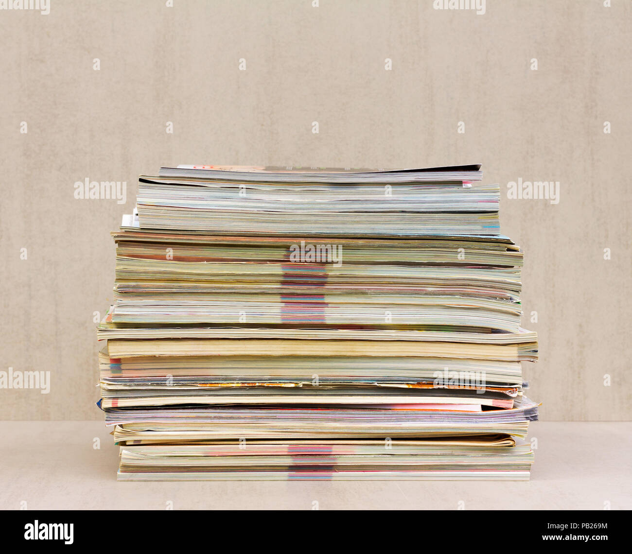 Big pile magazines hi-res stock photography and images - Alamy