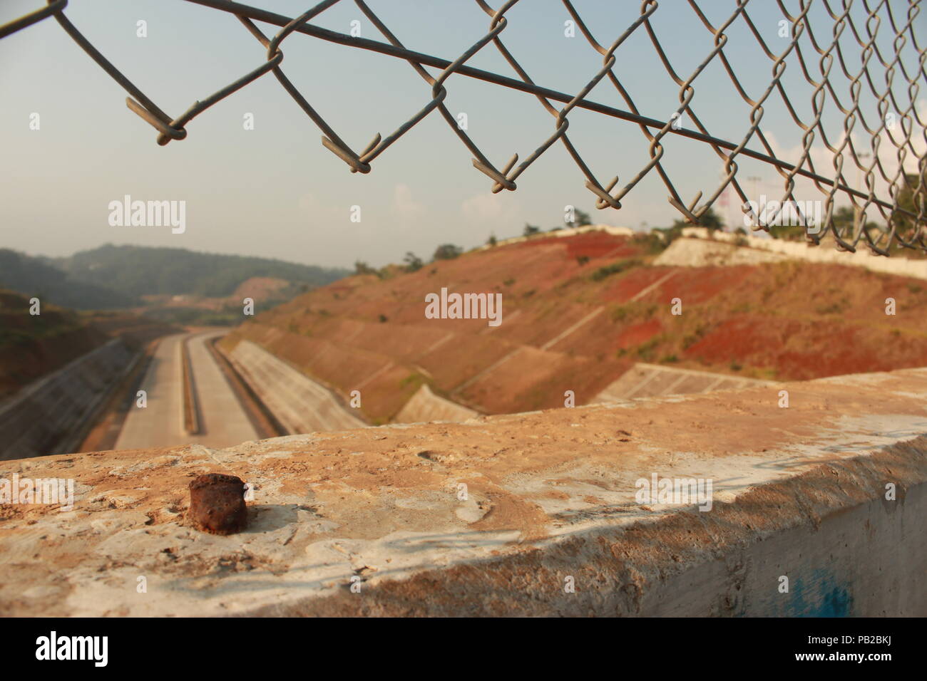 the road is not always look so busy, we can also find an empty road ...