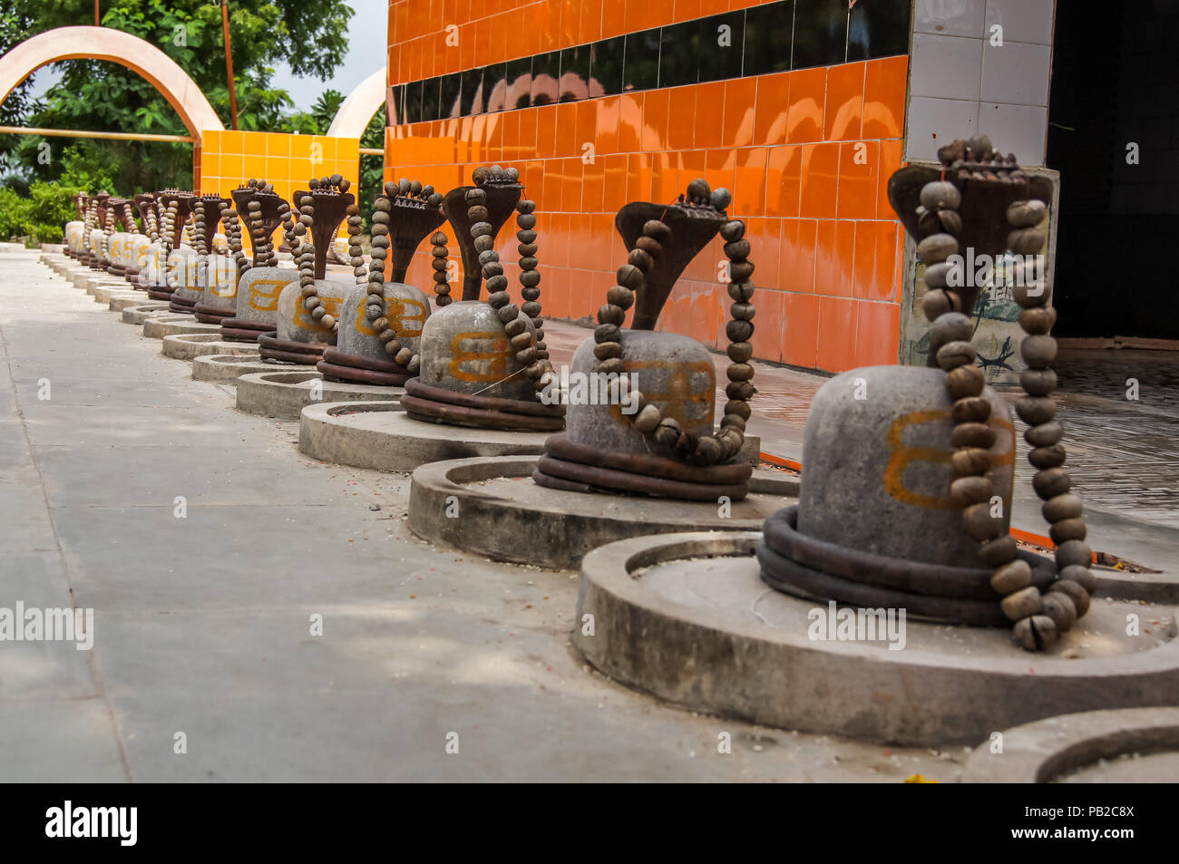 Shiv Linga Stock Photos & Shiv Linga Stock Images - Alamy