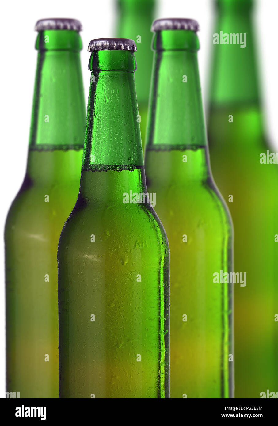 Row of beer bottles hi-res stock photography and images - Alamy