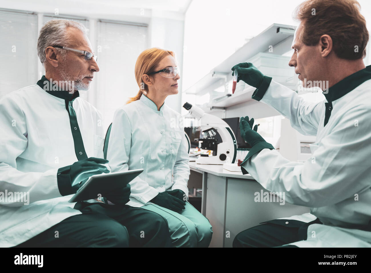 Bioengineer hi-res stock photography and images - Alamy
