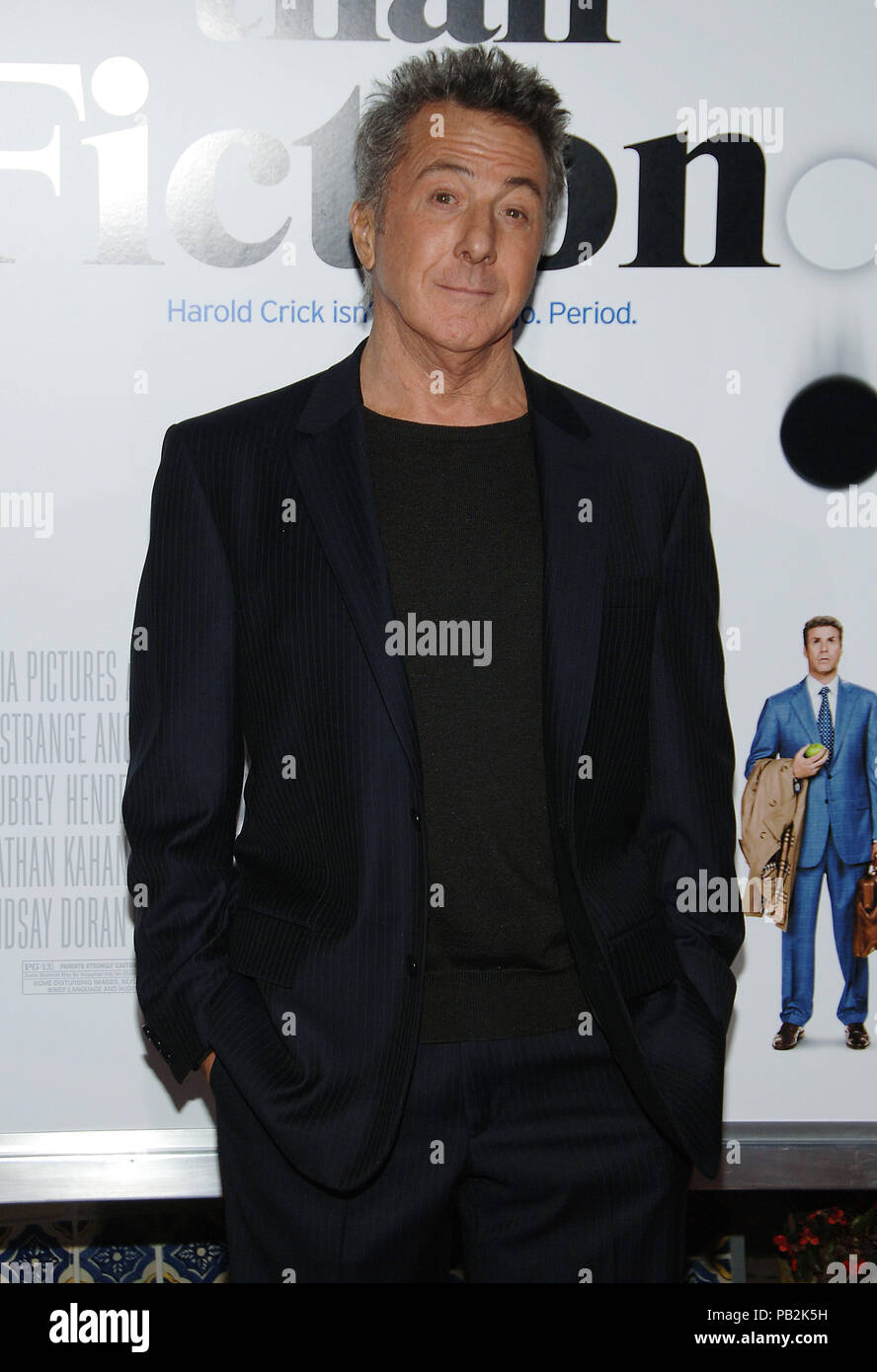 Dustin Hoffman arriving at the STRANGER THAN FICTION Premiere at the ...
