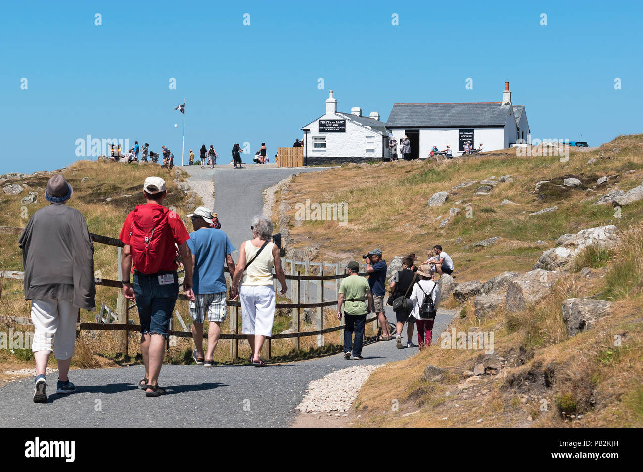 tourists, visitors, at lands end in cornwall, england, britain, uk ...