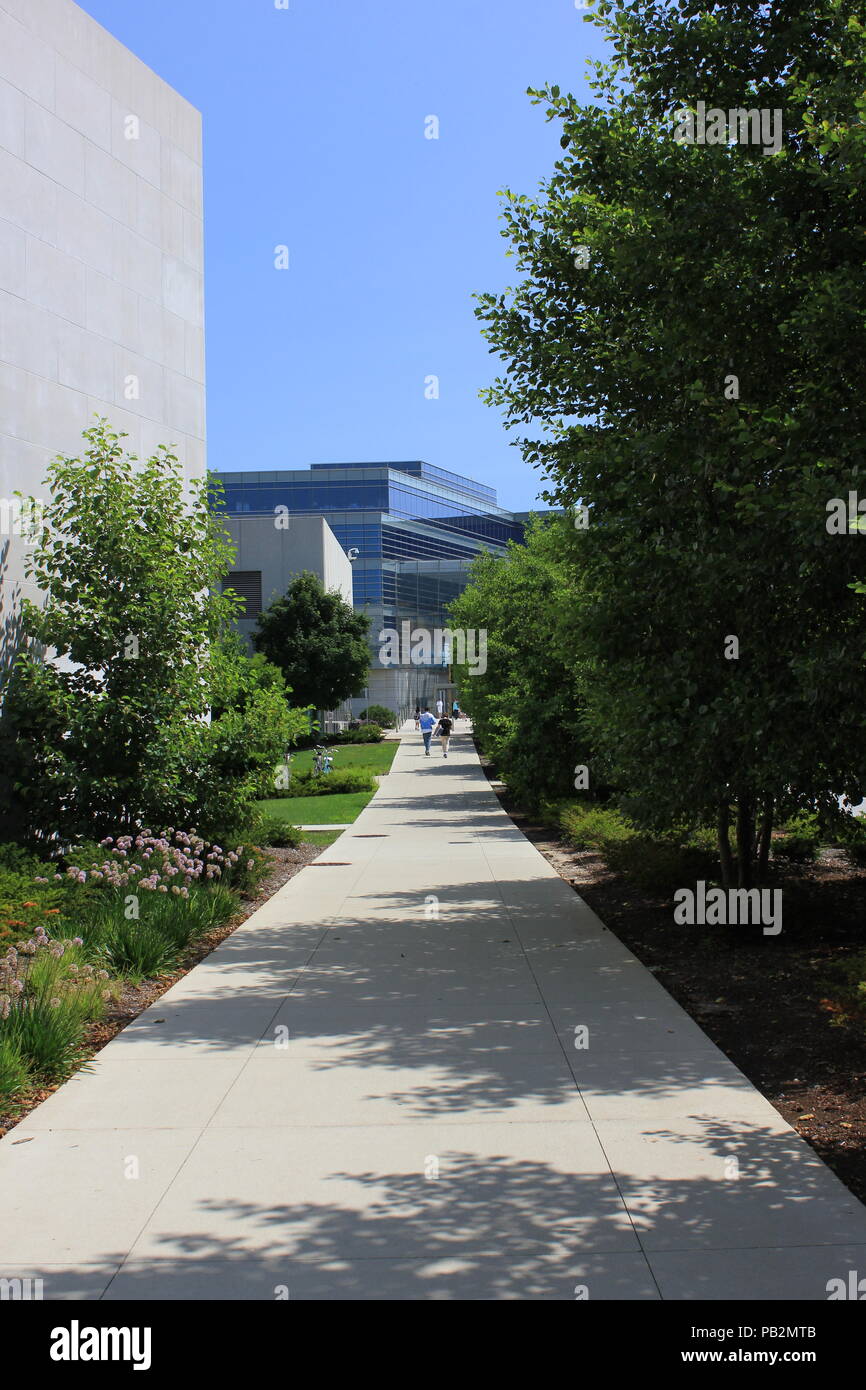 Northwestern university evanston campus hi-res stock photography and ...