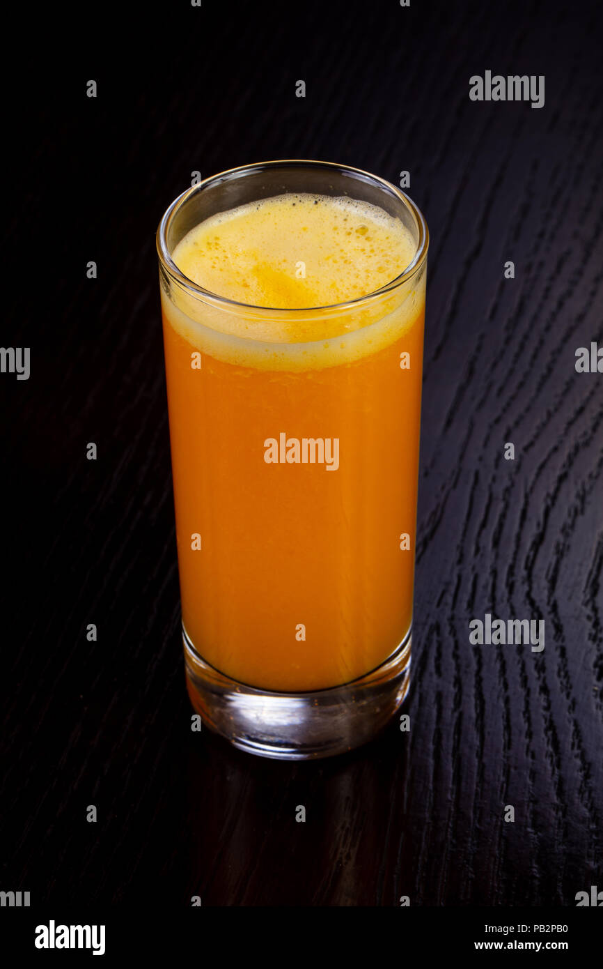 Sweet and refreshing orange juice Stock Photo - Alamy