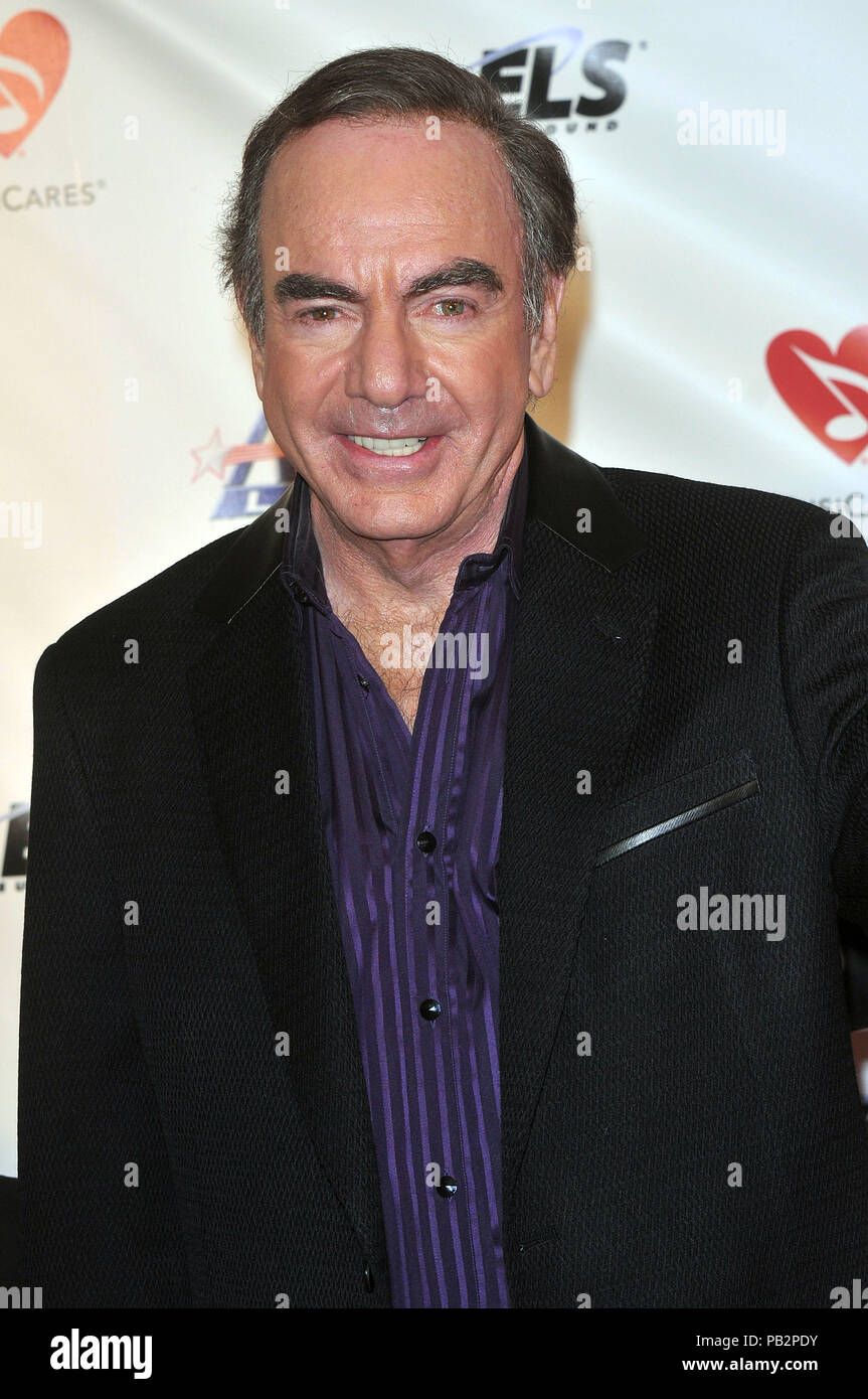 Neil Diamond- Musicares 2009 Person Of The Year Tribute at the Los ...