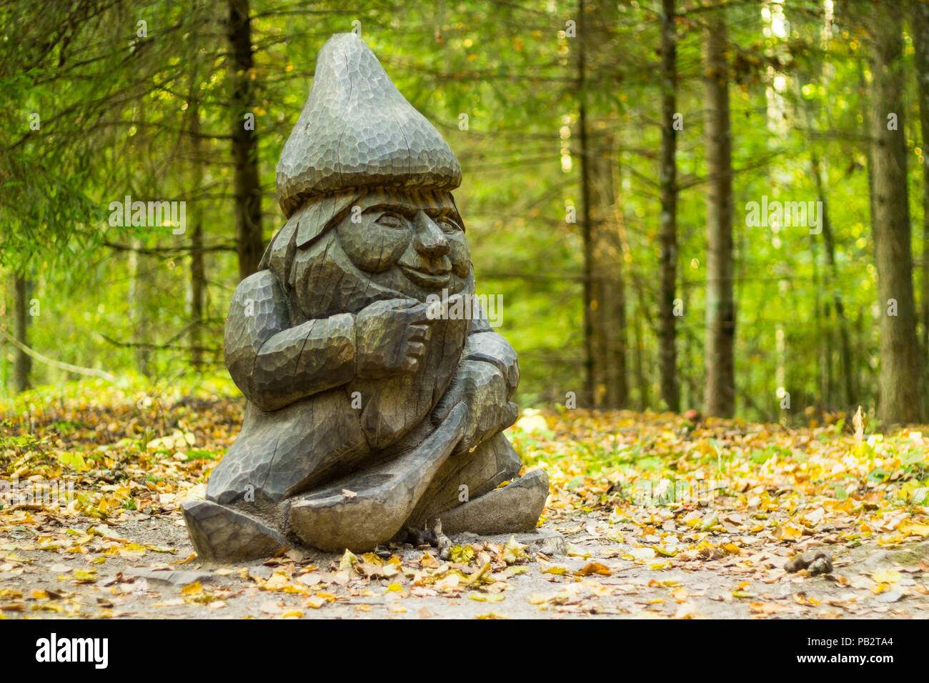Midget dwarf hi-res stock photography and images - Alamy