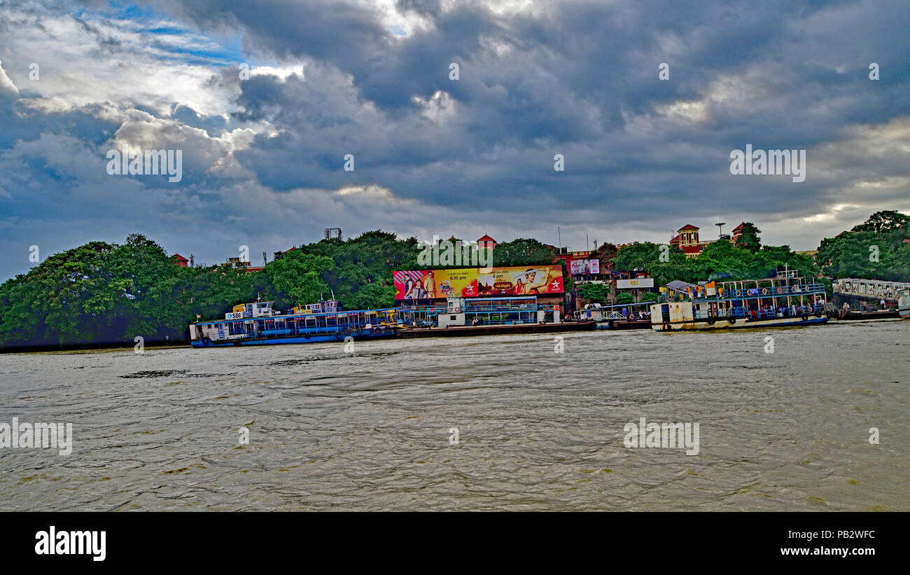 Kolkata Howrah Skyline Stock Photo - Alamy