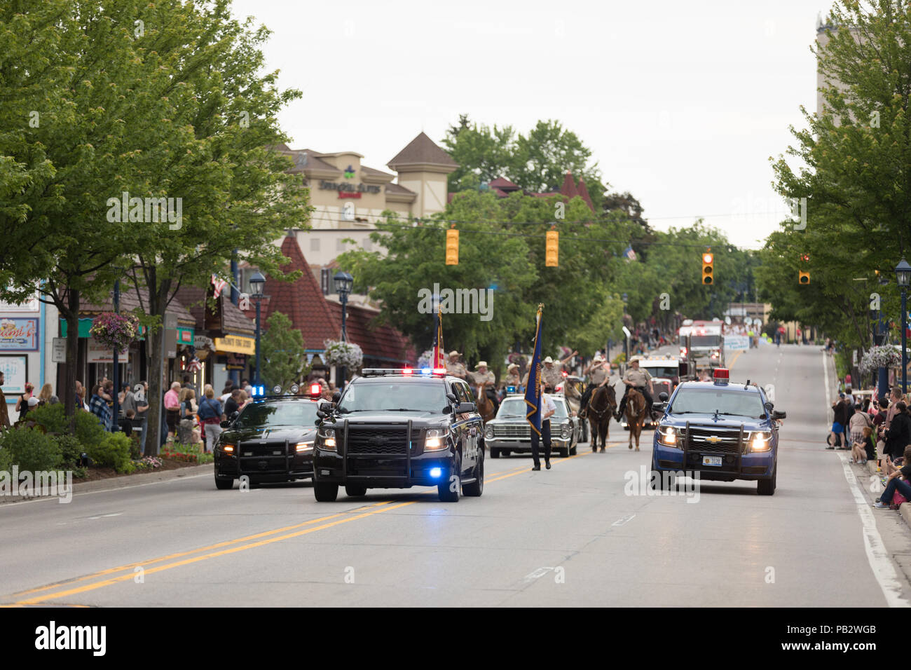 American police car parade hi-res stock photography and images - Alamy