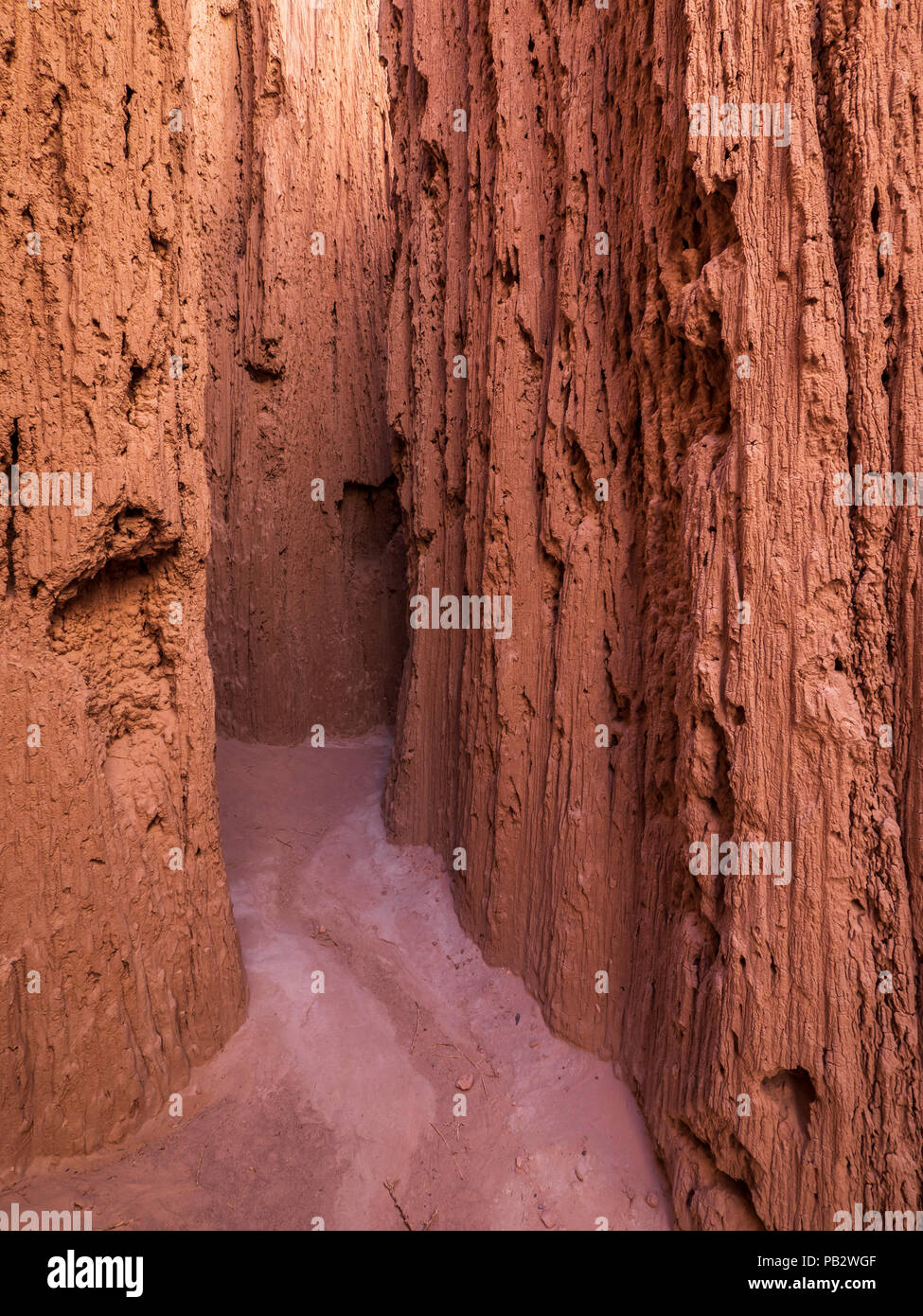 Inside one of the Moon "Caves," Cathedral Gorge State Park, Panaca ...