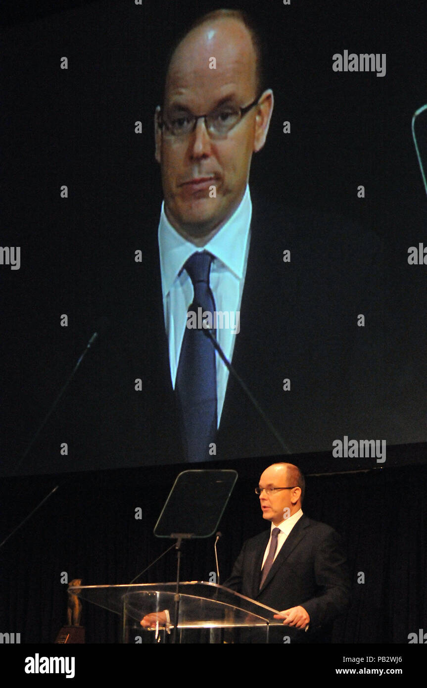 Prince Albert II - Rodeo Drive Walk Of Style Awards 2009 in Beverly ...