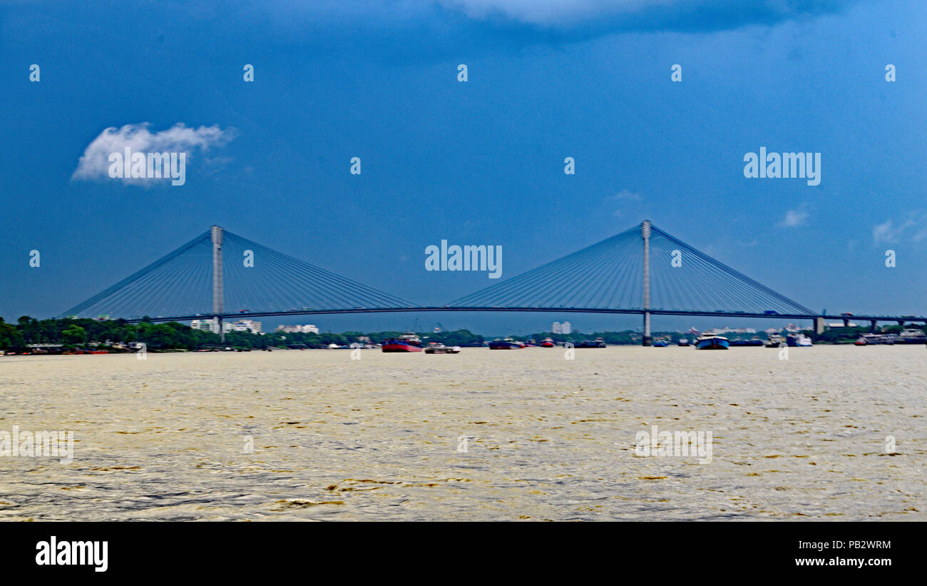 The Vivekananda Setu AKA Kolkata Shibpur Bridge Stock Photo - Alamy