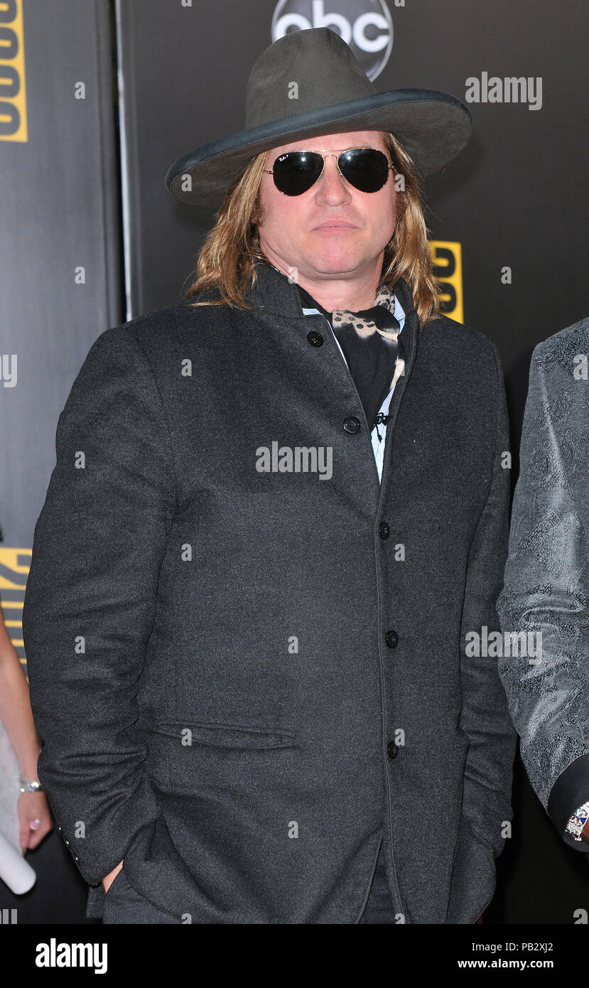 Val Kilmer - 2009 American Music Awards at the Nokia Theatre In Los ...
