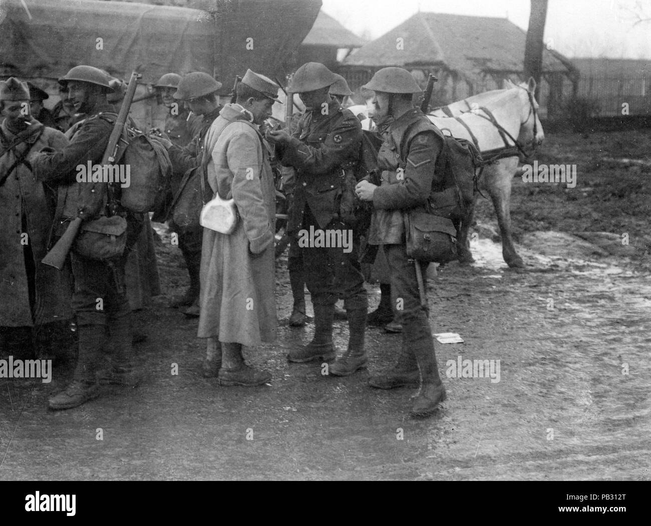 Official photograph taken on the British Western Front showing soldiers ...