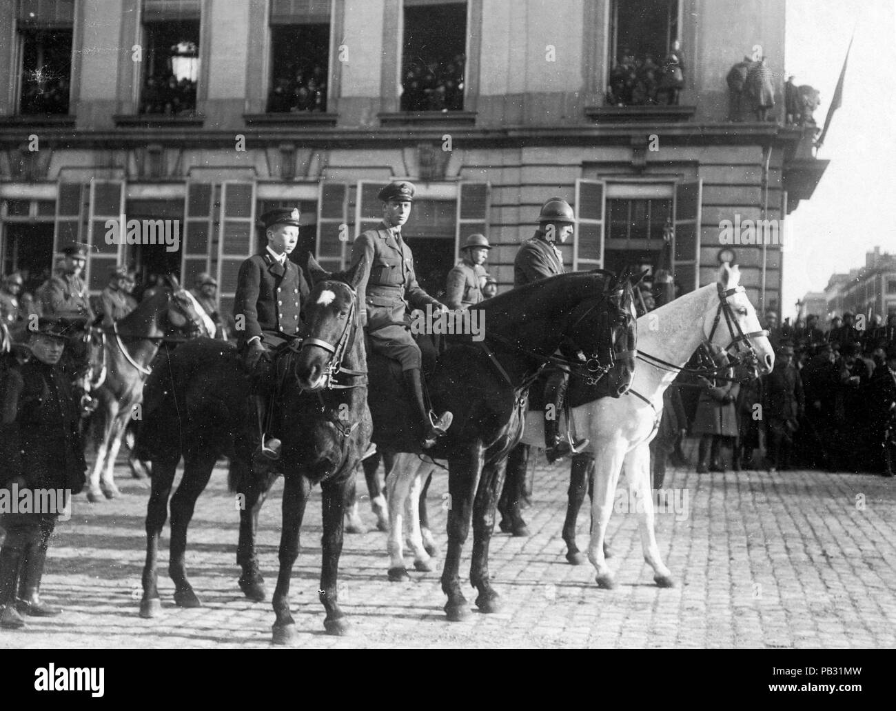 Official photograph taken on the British Western Front showing soldiers ...