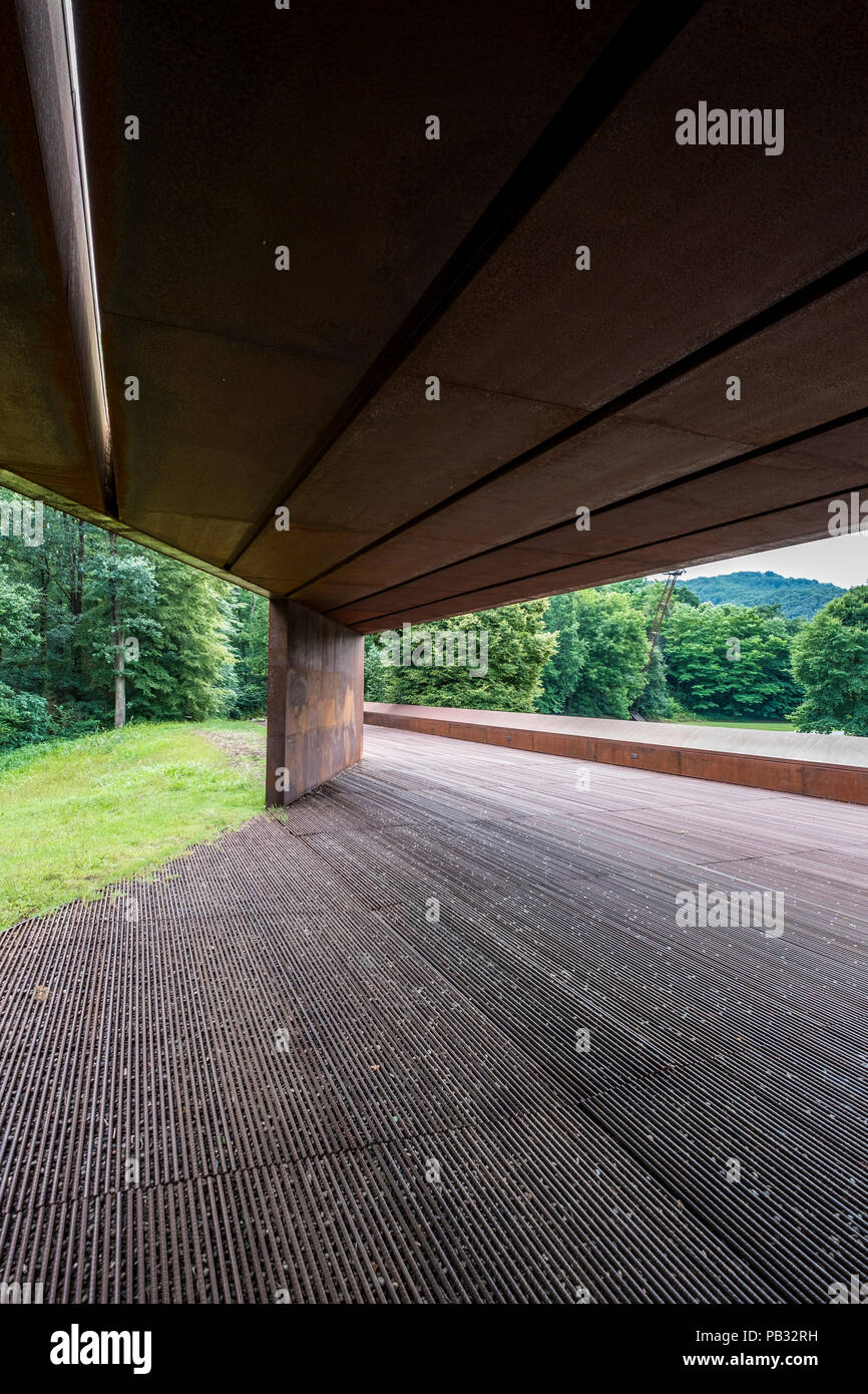 contemporary landscape architecture in the volcanic forest of La ...