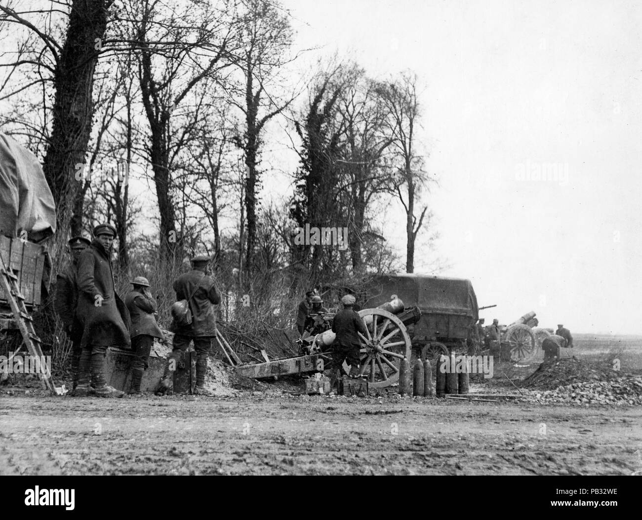 Official photograph taken on the British Western Front showing soldiers ...