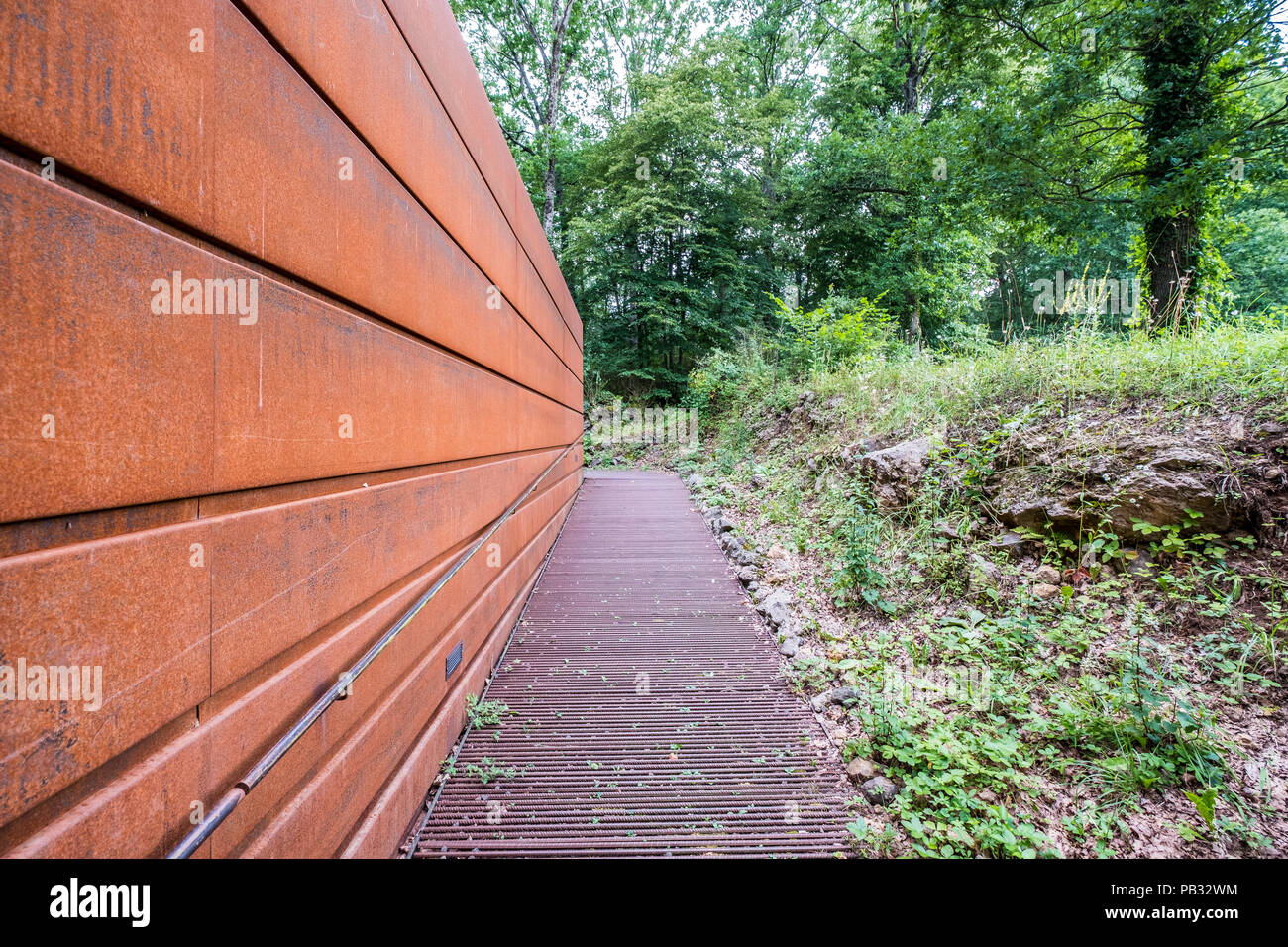 contemporary landscape architecture in the volcanic forest of La ...