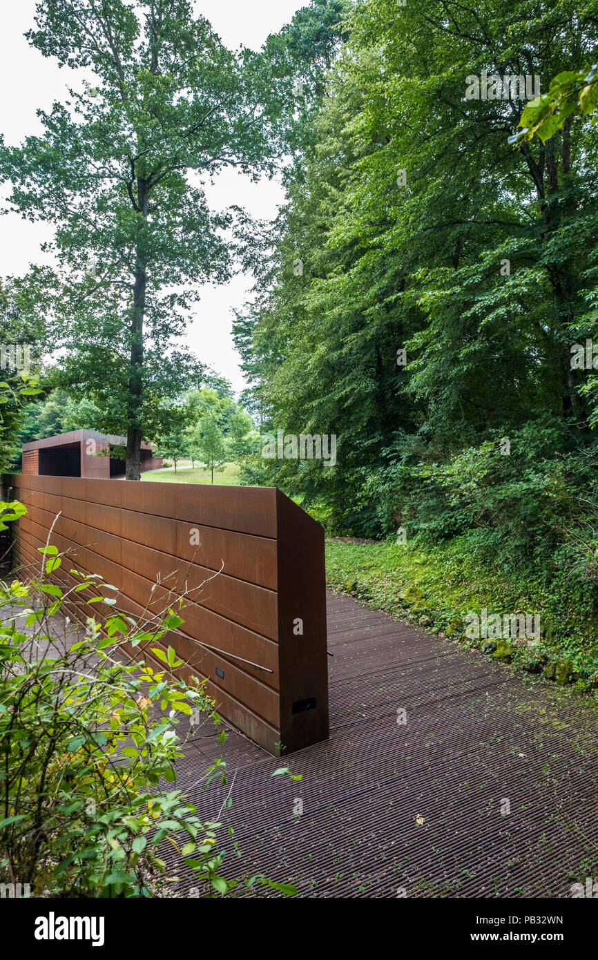 contemporary landscape architecture in the volcanic forest of La ...