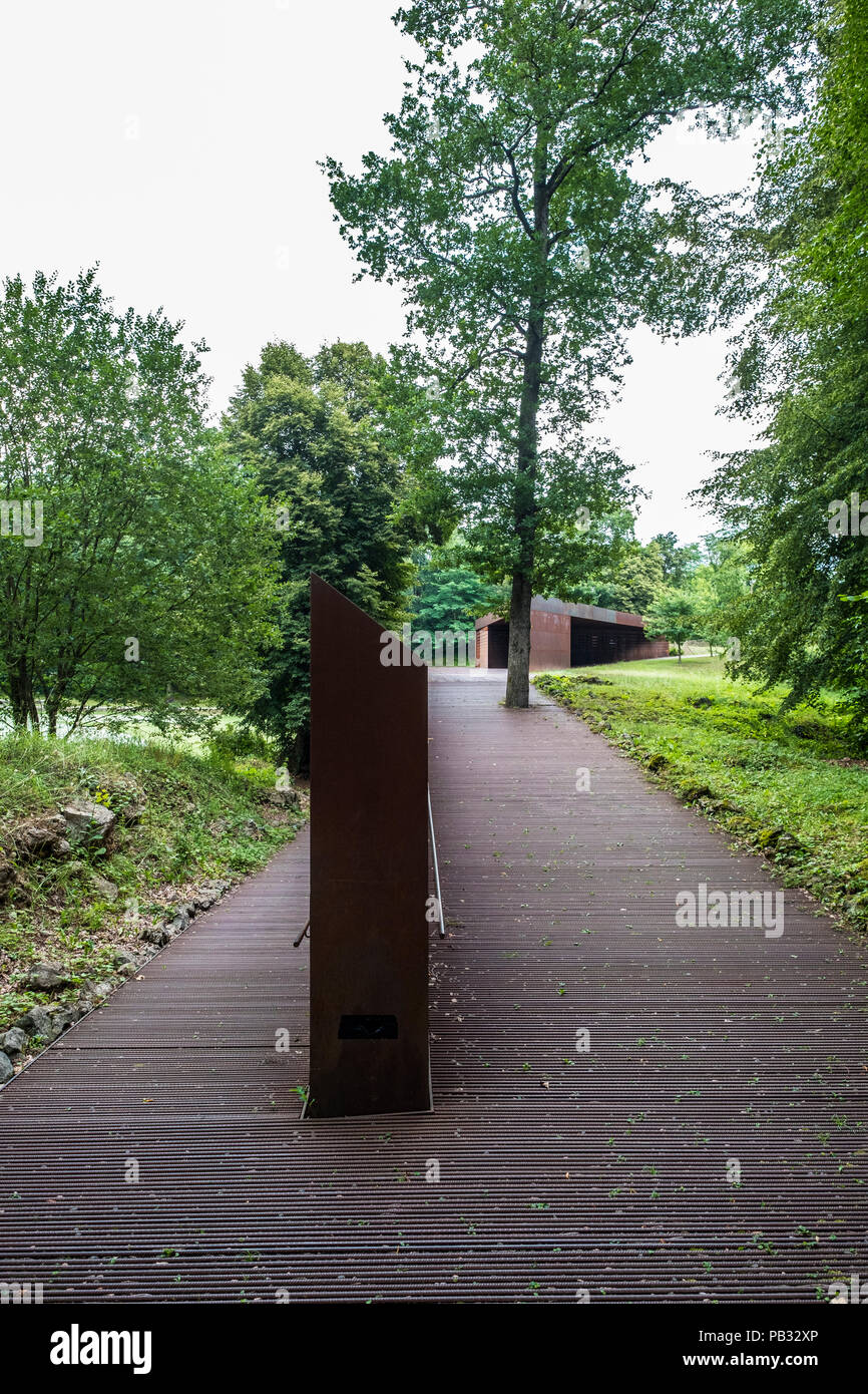 contemporary landscape architecture in the volcanic forest of La ...
