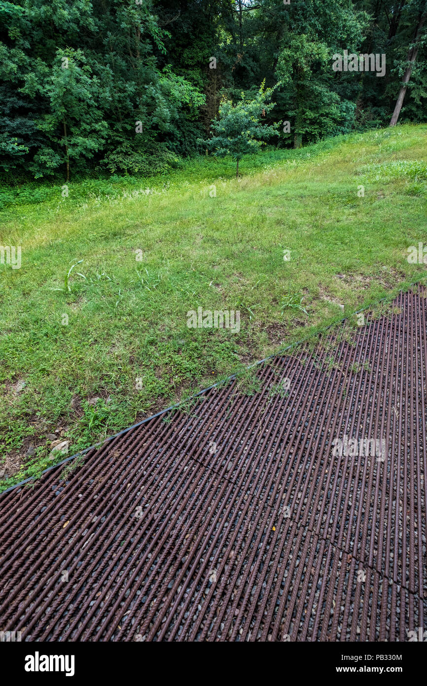 contemporary landscape architecture in the volcanic forest of La ...