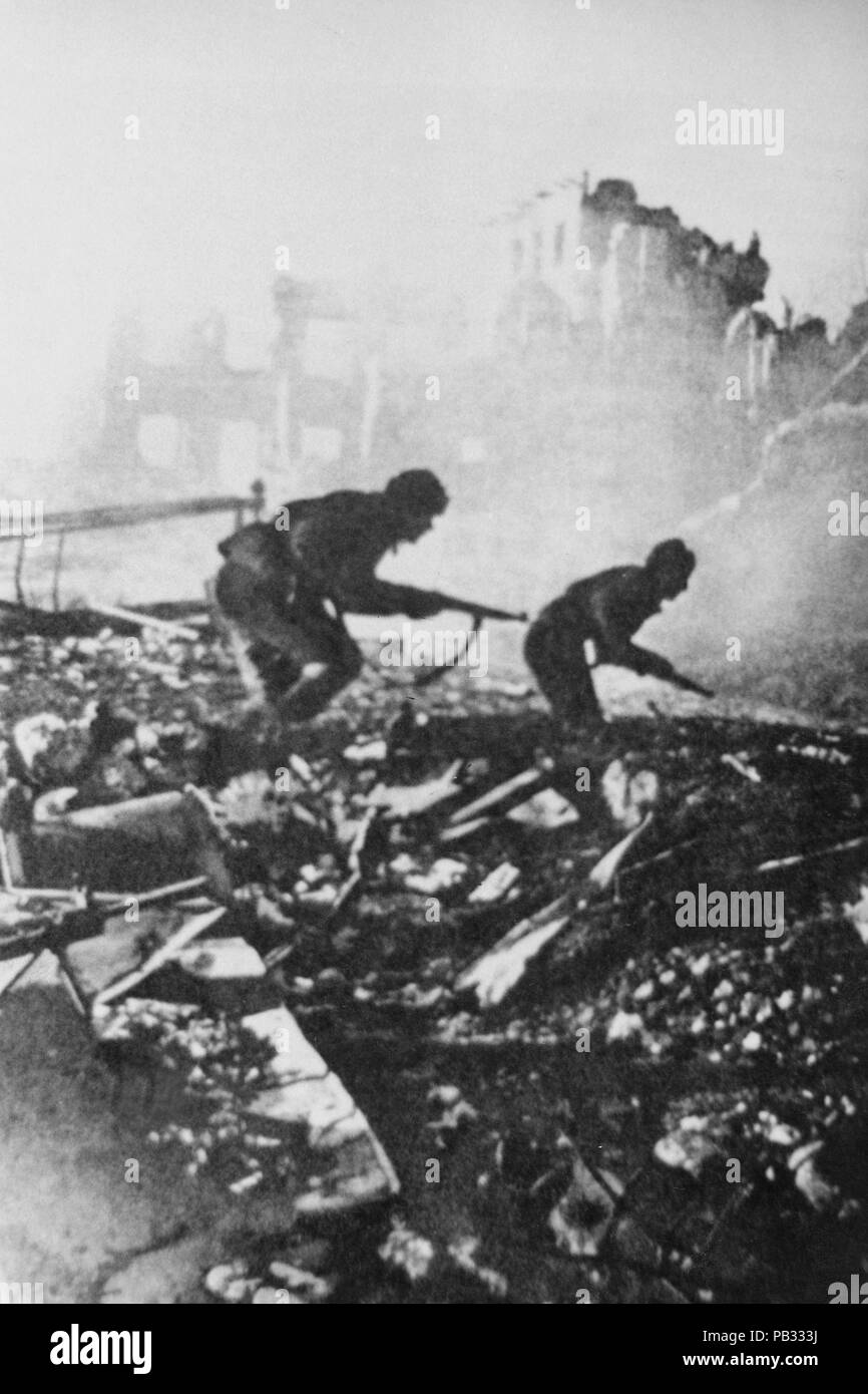 Russia 1942 hi-res stock photography and images - Alamy