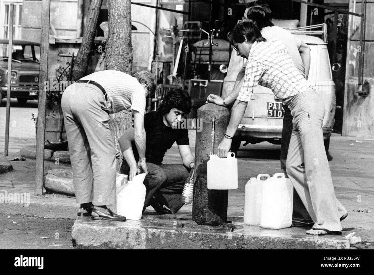 italy, palermo, collecting water, 1970 Stock Photo - Alamy