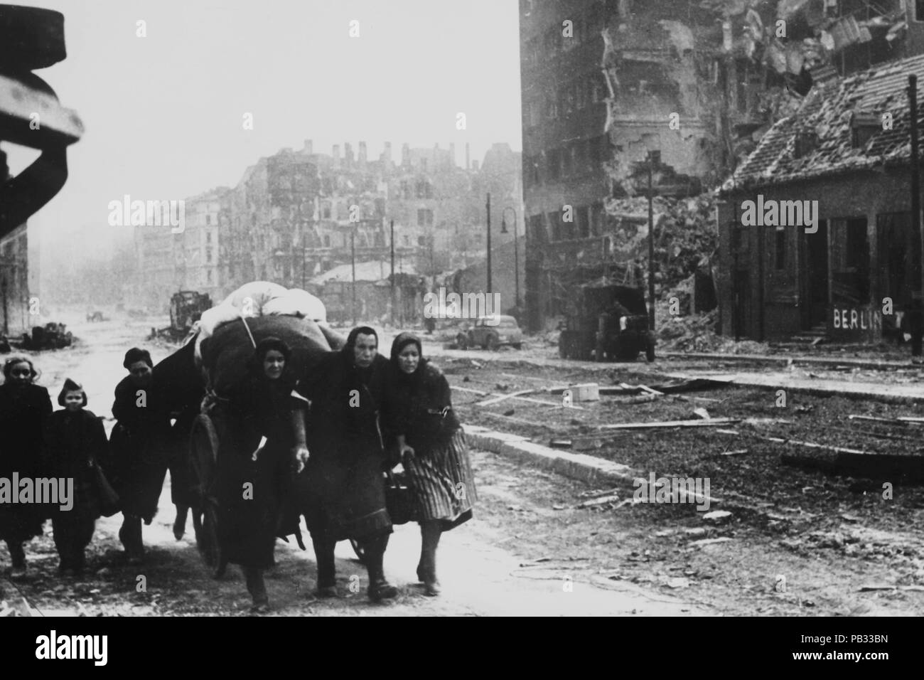 Berlin 1945 hi-res stock photography and images - Alamy