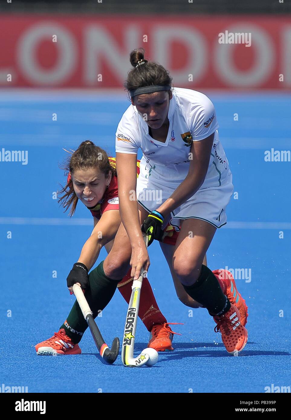 Stratford, London, UK. 26th July 2018. Alicia Magaz (ESP) tries to get ...