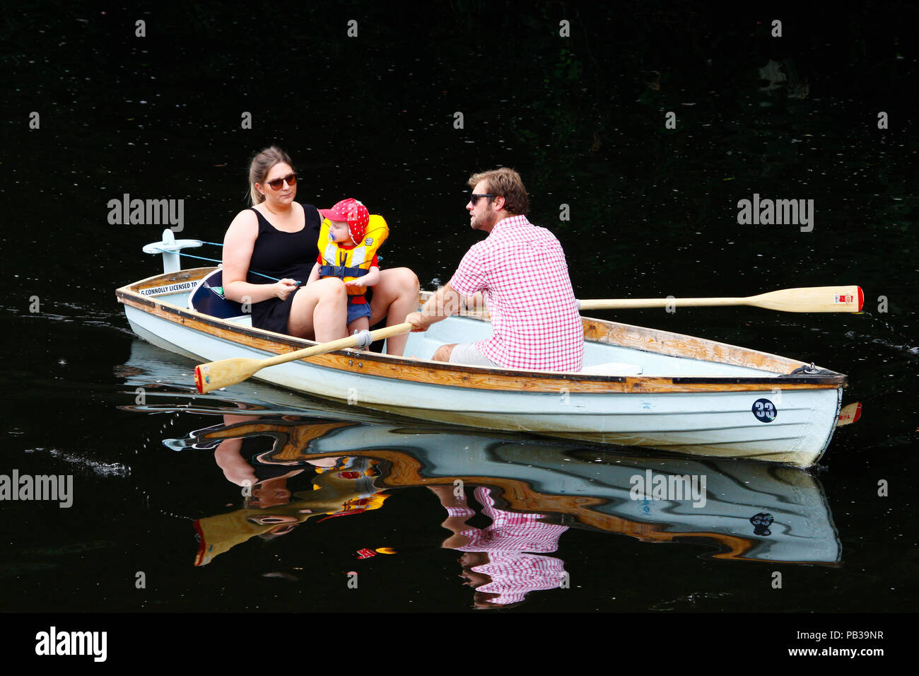 Rowing Boat Boats High Resolution Stock Photography and Images - Alamy