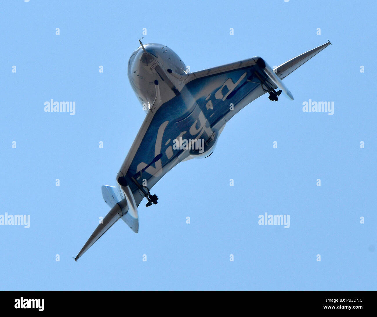 Virgin galactic spaceship two hi-res stock photography and images - Alamy