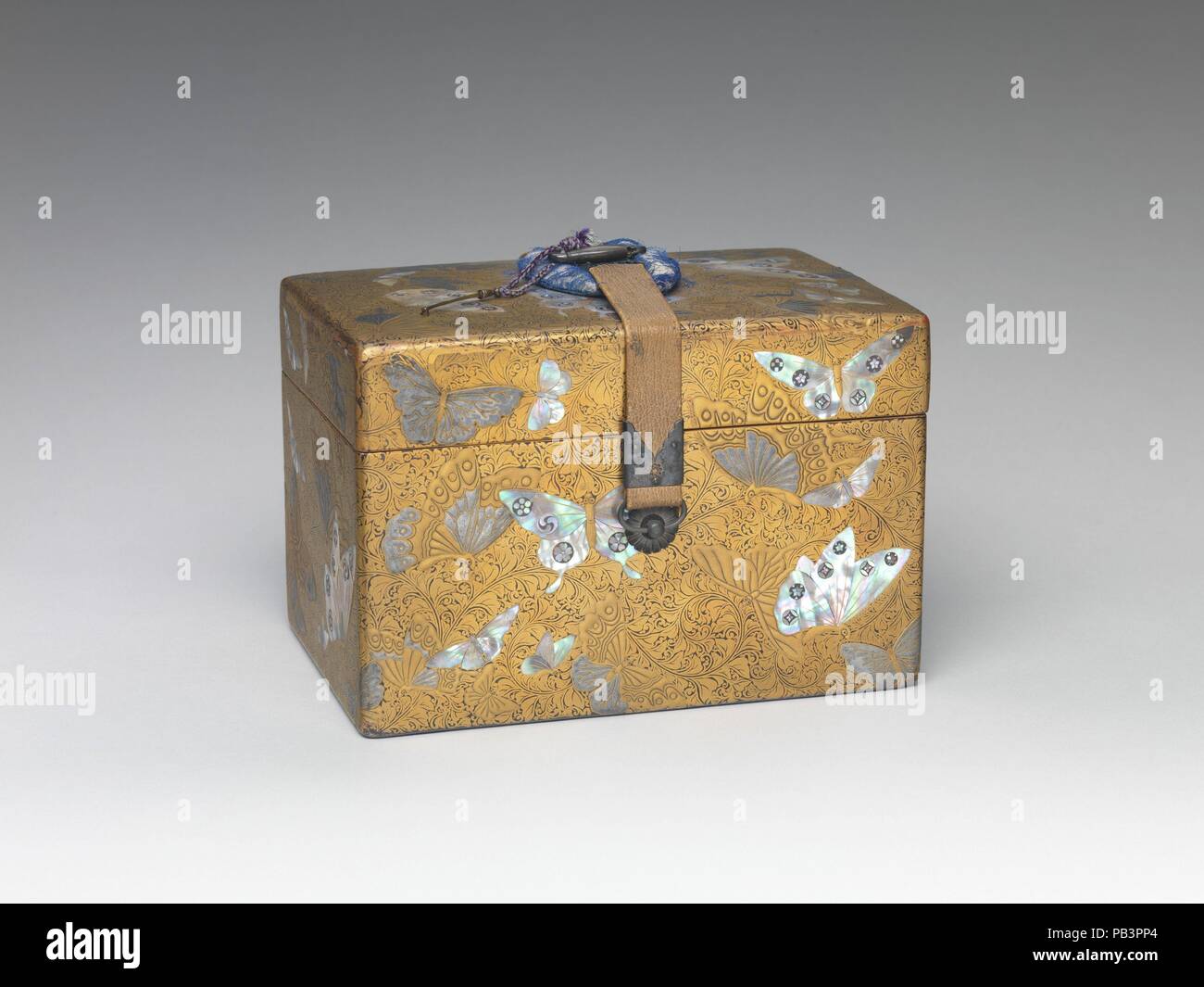 Silver takamaki e hi-res stock photography and images - Alamy