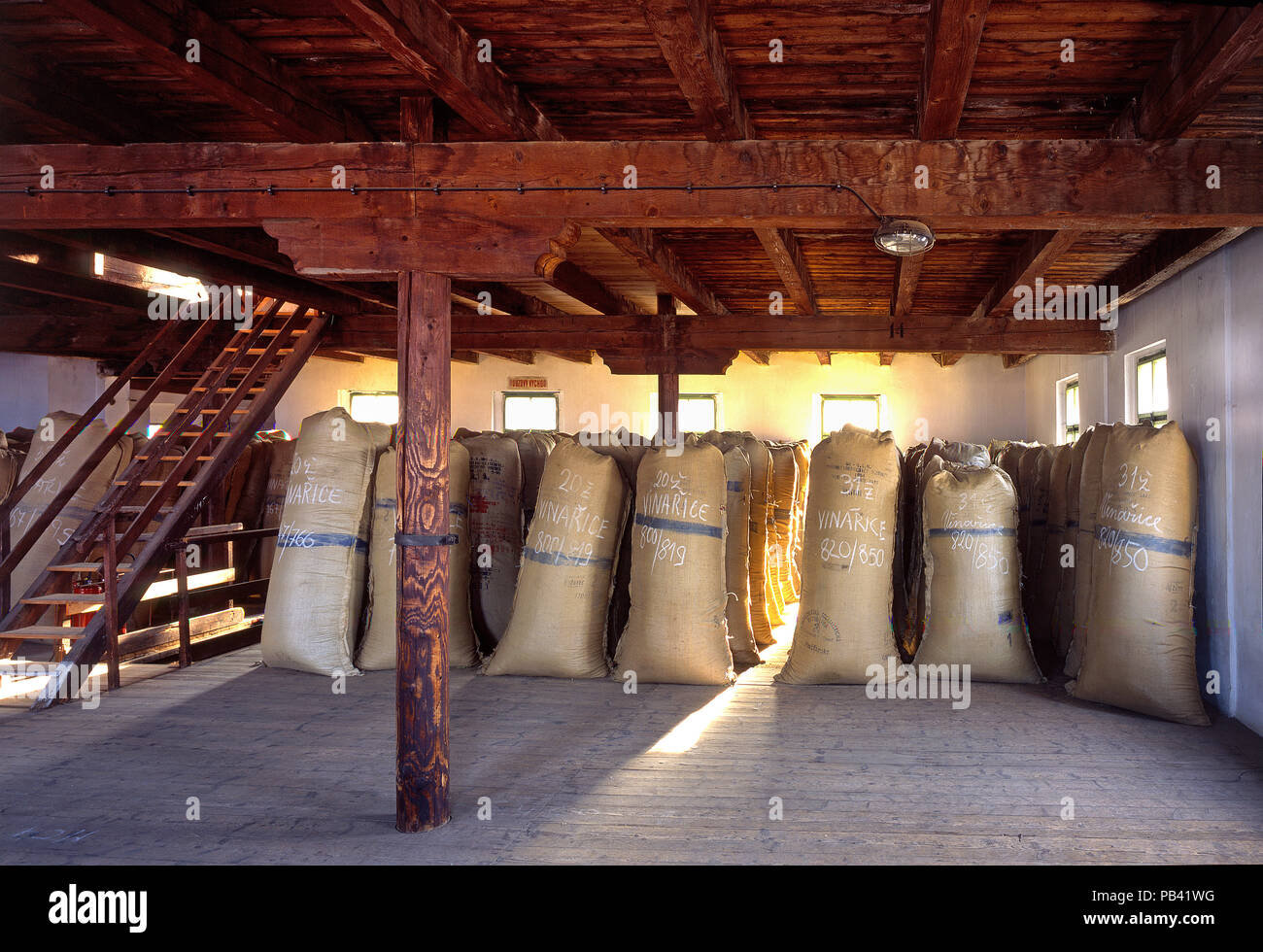 Sack of hops hi-res stock photography and images - Alamy