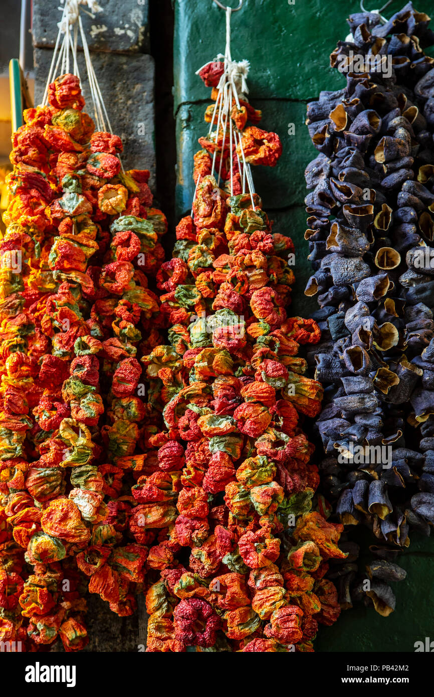 Istanbul historic markets hi-res stock photography and images - Alamy
