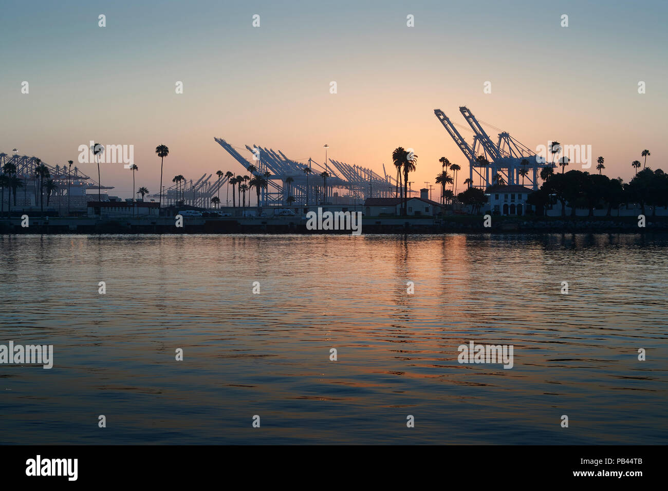 Los angeles container terminal at sunrise hi-res stock photography and ...
