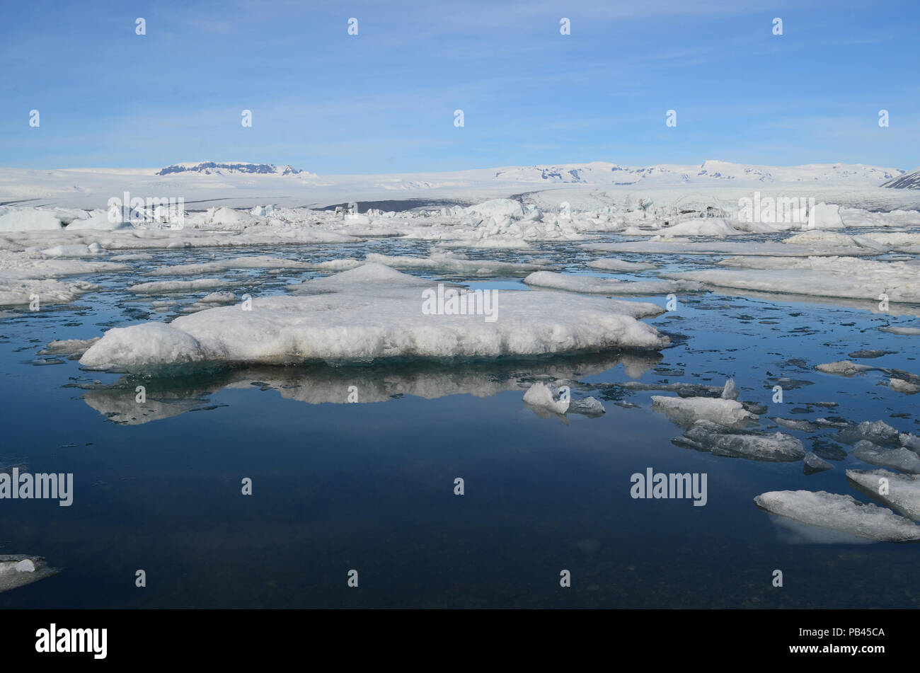 Icecaps hi-res stock photography and images - Alamy