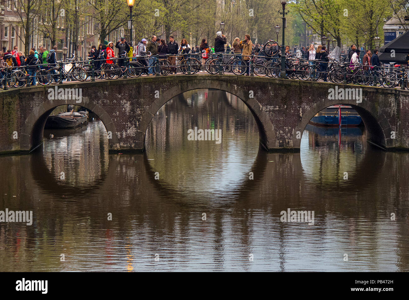 Arched pedestrian bridge hi-res stock photography and images - Alamy