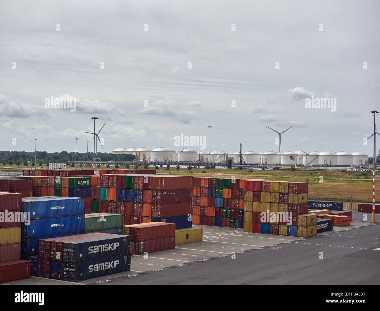 50 containers hi-res stock photography and images - Alamy