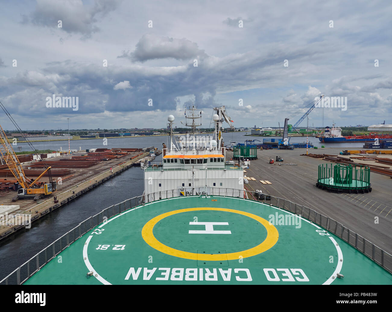 the Geo Caribbean and Stemat Spirit Vessels moored Bow to Bow at Den ...