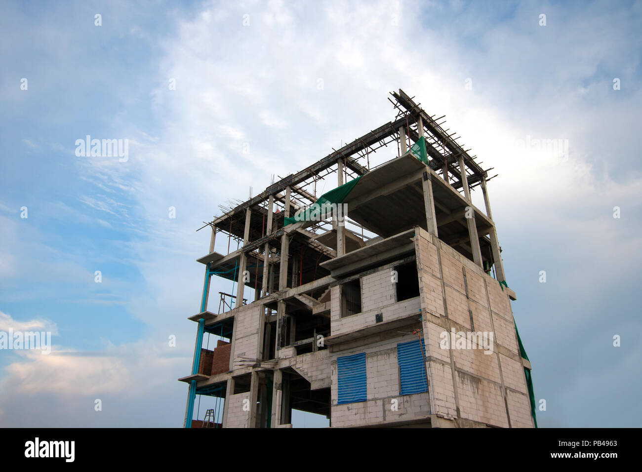 modern building Construction site Stock Photo - Alamy
