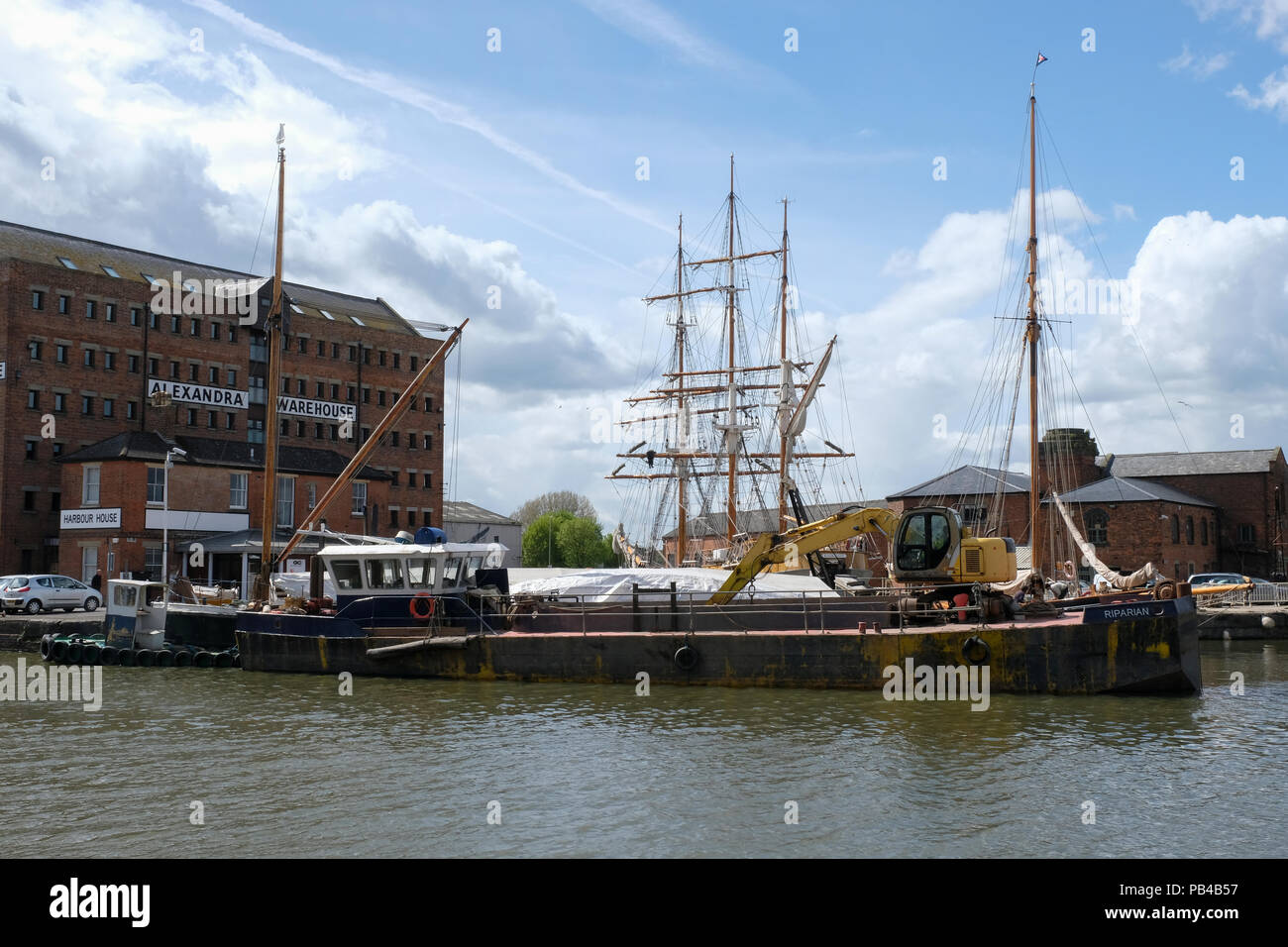 Tall ship in drydock hi-res stock photography and images - Alamy