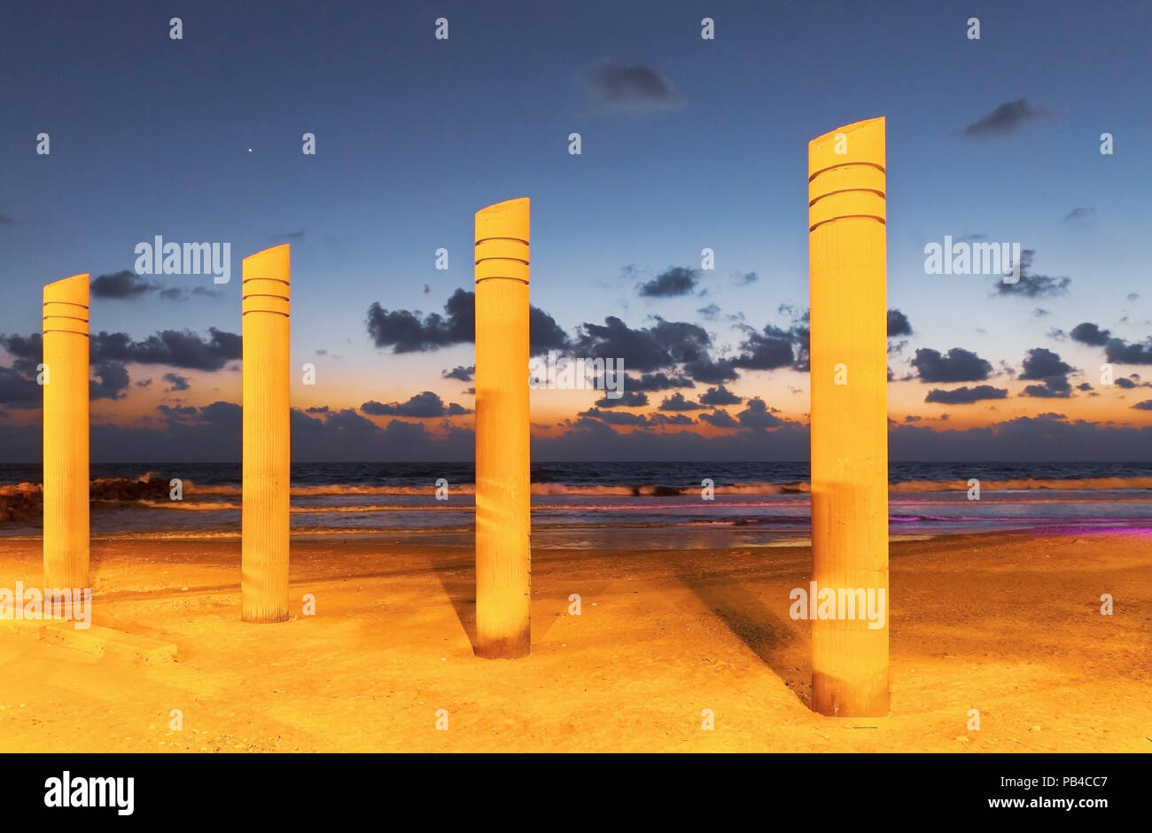 Pillar cloud hi-res stock photography and images - Alamy