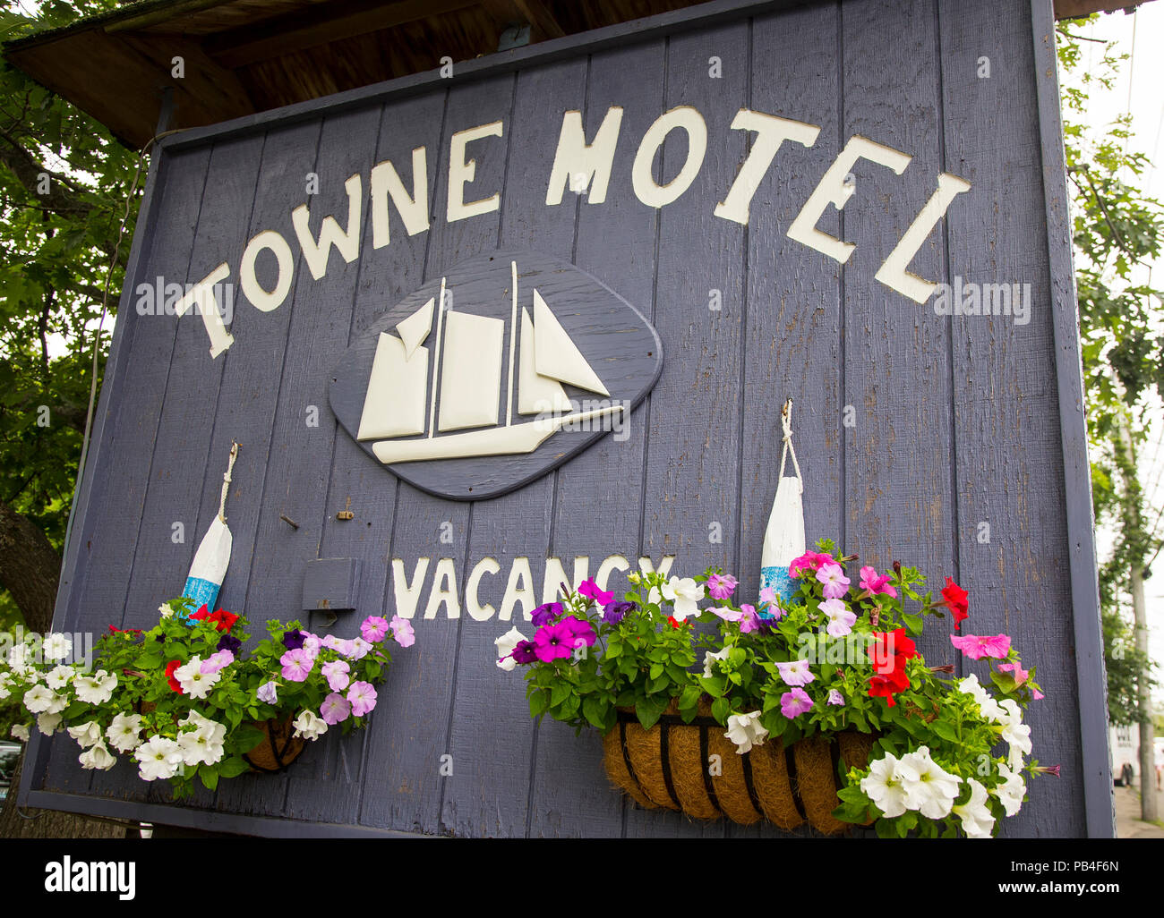 Vacancy sign hi-res stock photography and images - Alamy