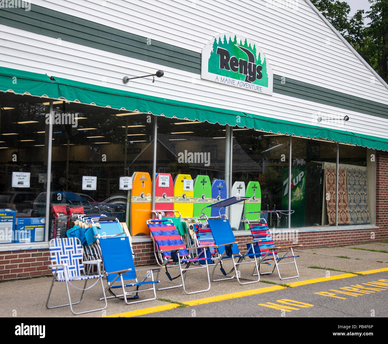 Variety store hi-res stock photography and images - Alamy