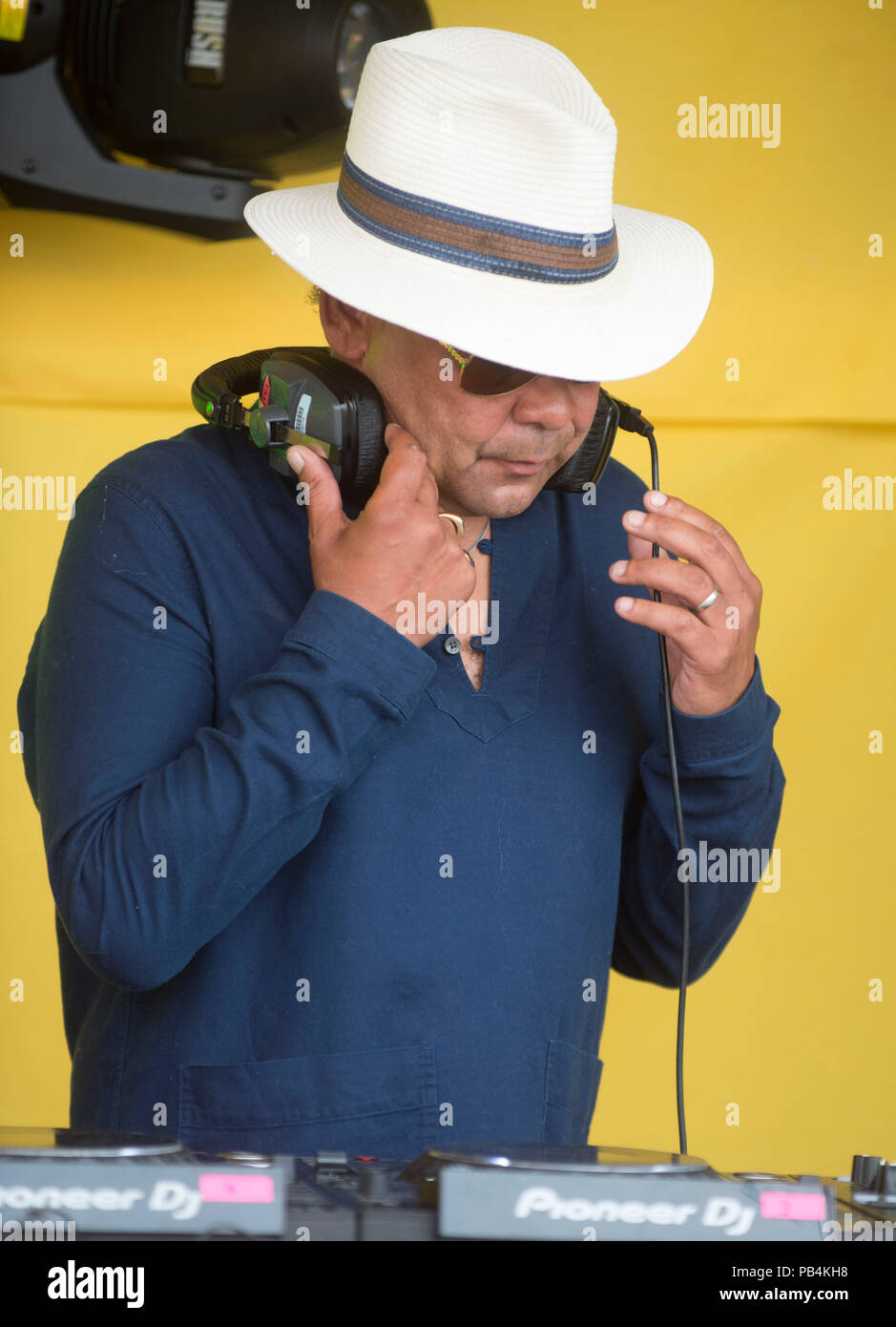 The craig charles funk and soul show hi-res stock photography and ...