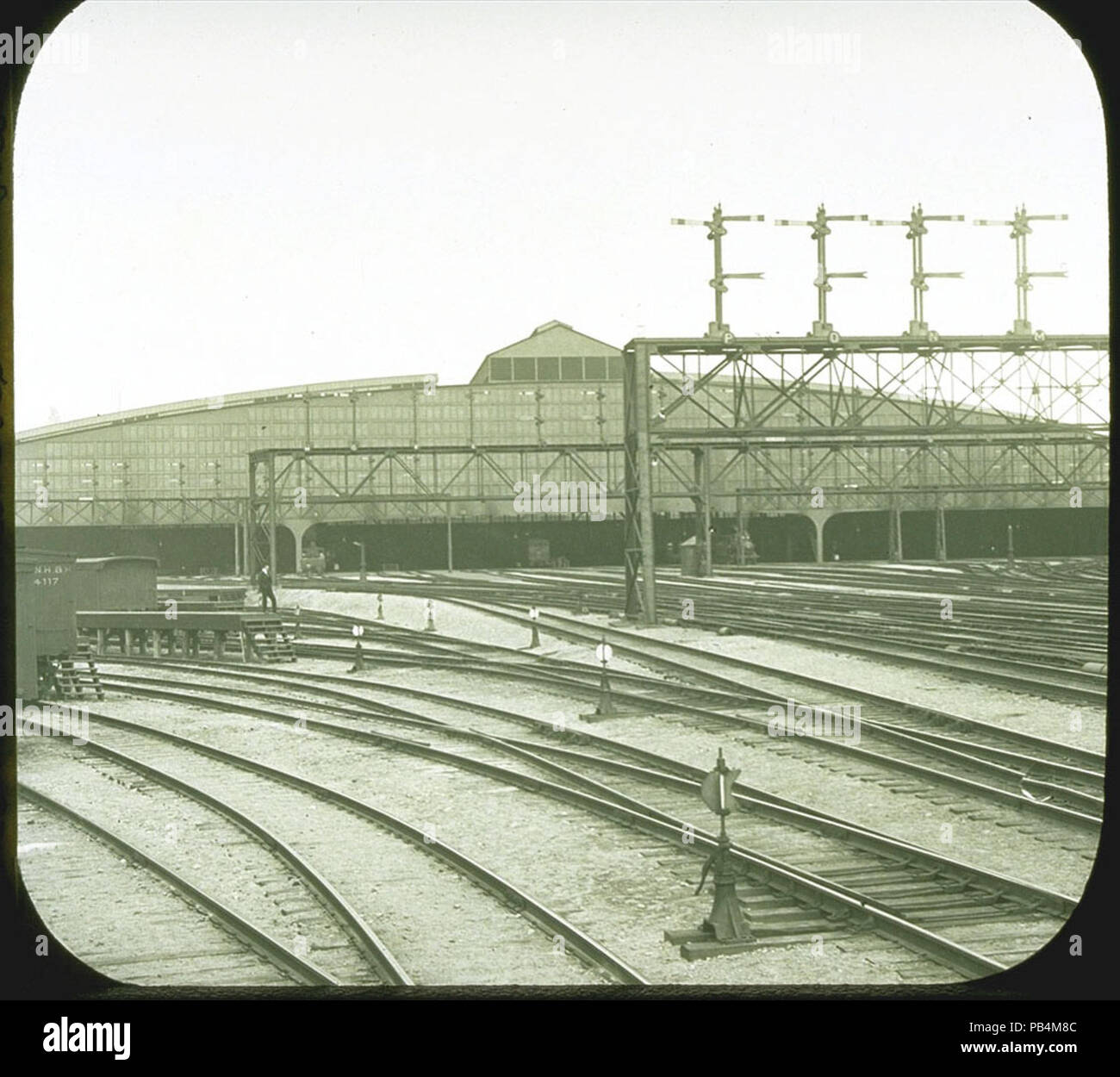 1553 South Station trainshed 1898 Stock Photo - Alamy