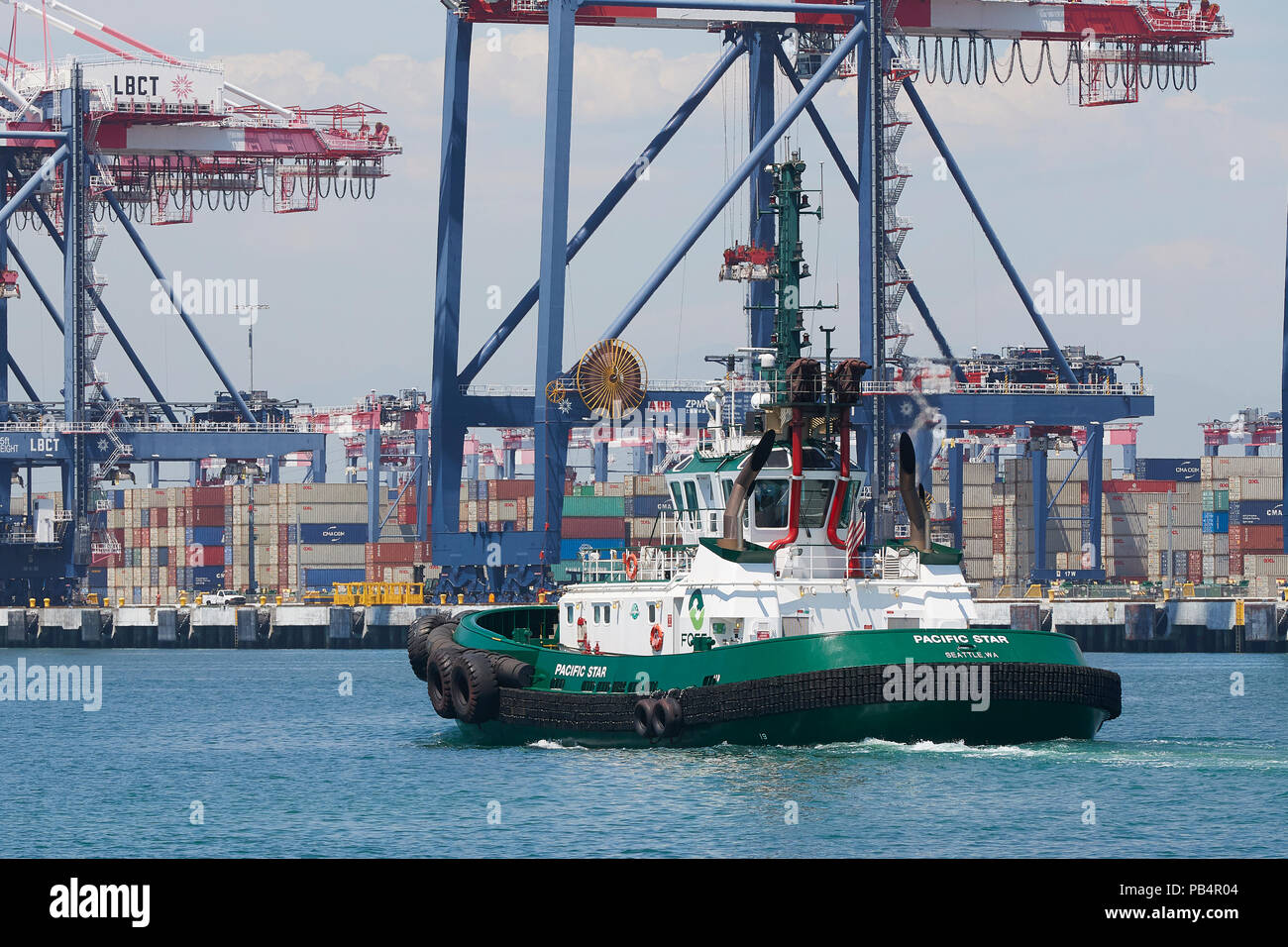 FOSS MARITIME Tugboat, PACIFIC STAR In The Long Beach Container ...