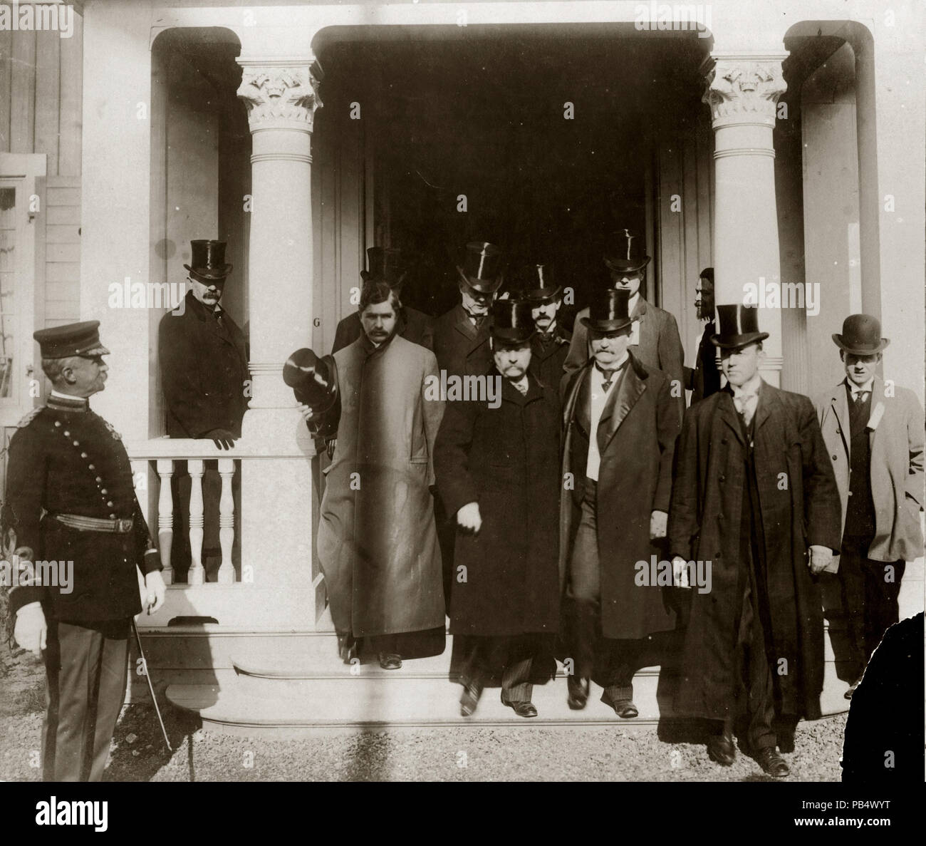 1225 President Theodore Roosevelt and David R. Francis leaving the ...