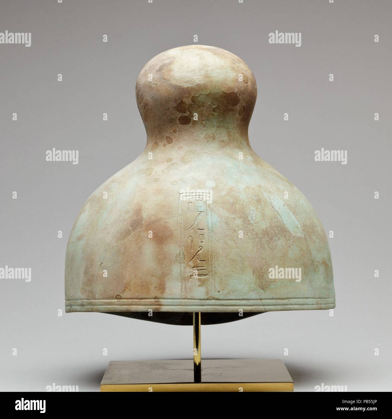 Supplying life size hi-res stock photography and images - Alamy